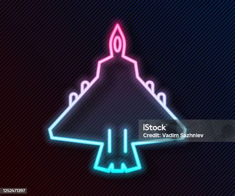 검은 색 배경에 고립 된 빛나는 네온 라인 제트 전투기 아이콘 군용기 벡터 일러스트레이션 Airshow에 대한 스톡 벡터 아트 및 기타 이미지 Istock