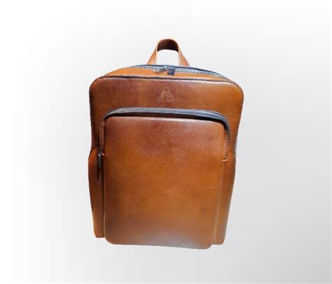 خرید اینترنتی کوله پشتی چرم فروشگاه آنه گالری