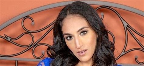 Destiny Lovee Biography Wiki Age Height Career Photos More