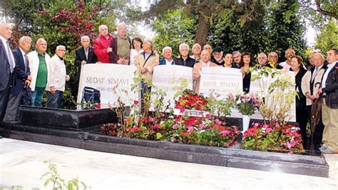 Erol Simavi Anıldı Son Dakika Haberler