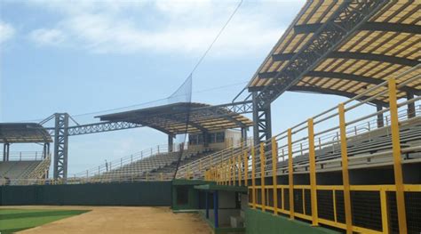 Q355 Fast Build Prefabricated Steel Structure Design Badminten