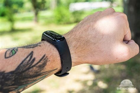 Xiaomi Mi Band Recenze Levn Fitness N Ramek Kter Je T M Dokonal