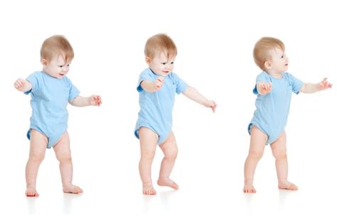 სამი მიზეზი თუ რატომ უნდა ვატაროთ ბავშვი ფეხშიშველი პედიატრების განმარტება Skolamdelebi Ge