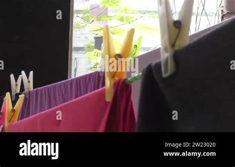 Hanging Clips Stock Videos And Footage Hd And 4k Video Clips Alamy