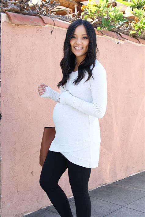 Spring Outfits With Leggings + Tons of Spring Tops for Leggings