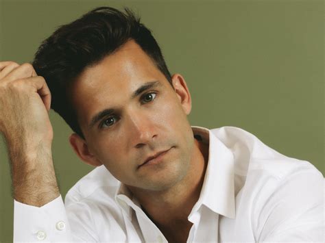 Dez Duron Biography Broadway Buzz