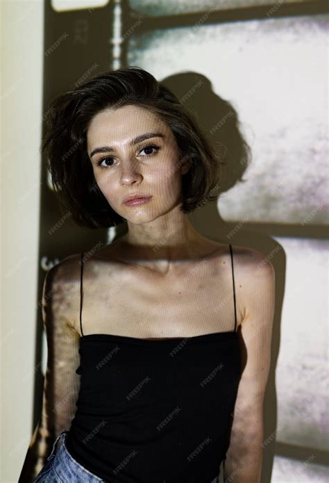 십 대 여자의 아름 다운 초상화 무료 사진