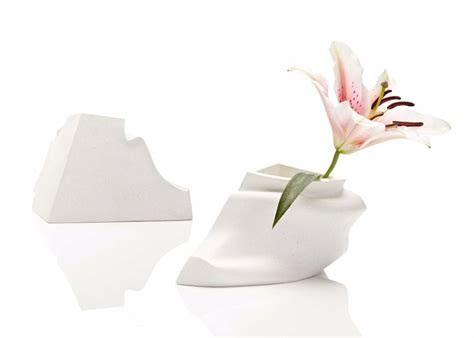 Haidee Drews Soanes Vases At Traces London Exhibition