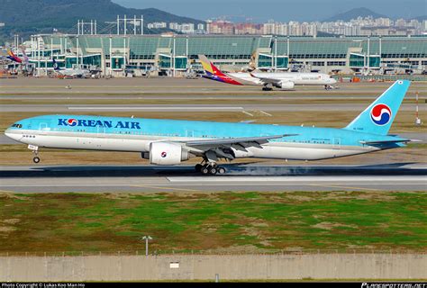Hl7205 Korean Air Boeing 777 3b5er Photo By Lukas Koo Man Ho Id