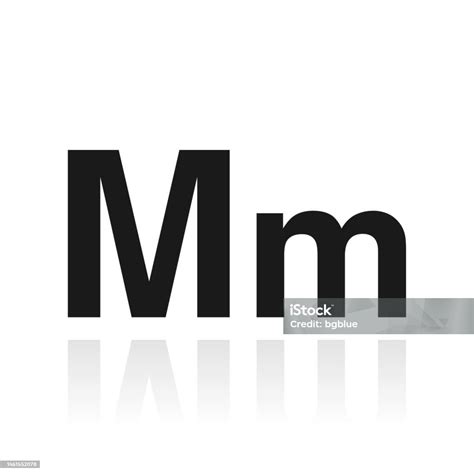 문자 M 대문자와 소문자 흰색 배경에 반사된 아이콘 개념에 대한 스톡 벡터 아트 및 기타 이미지 개념 검은색 공란