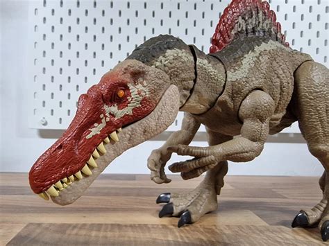 Spinosaurus Jurassic World Camp Cretaceous Extreme Chompin Dinosaur Toy