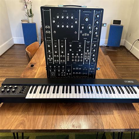 Matrixsynth Moog Model 10 Modular Synthesizer Reissue 2023 With 953 Duophonic Keyboard Sn 0130