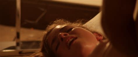 Naked Hannah Hoekstra In The Canal