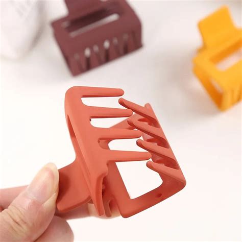 Badubg Продавам нови модни геометрични акрилни фиби Щипка за коса Раци