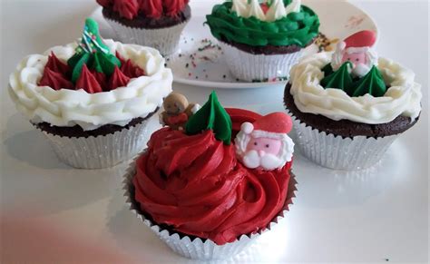 Luscious Christmas Cupcakes G Day Souffl