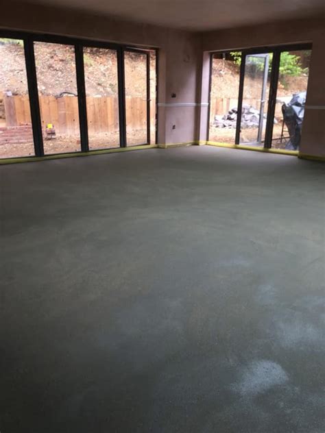 იატაკის მოხვეწა სტიაშკა Tbilisi