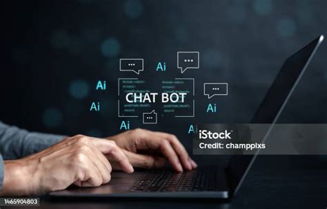 컴퓨터 스마트 지능에서 챗봇을 사용하는 사업가 Aichat Gpt 채팅 Ai 인공 지능 Openai에 의해 개발 생성 미래 기술 온라인 시스템의 로봇 인공지능에 대한 스톡