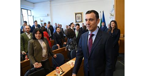 Кметове от малки градчета вземат по високи заплати от колегите в София и Пловдив