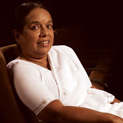 Ammawarune Nanda Malini Mp3 Download