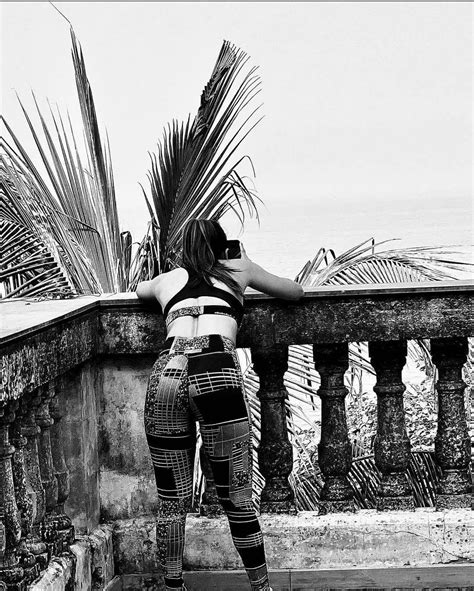 Uff Malaika 🥵🥵🥵🥵 Scrolller