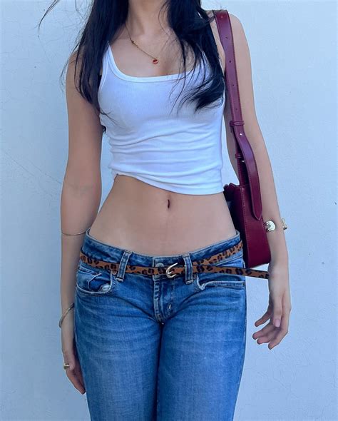 Claudia Garma Low Waisted Jeans 🤌🏻 Instagram