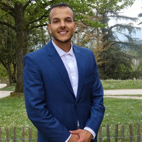 Amine Prof d initiation informatique à Tarbes 25 h 8 élèves