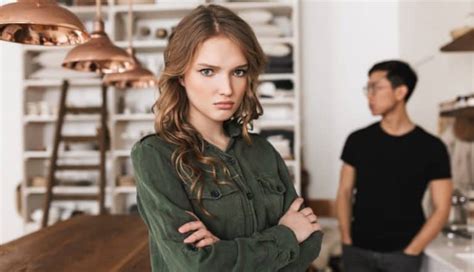 18 Secrets To Give A Sexy Lap Dance And Leave Your Man Wet In His Shorts