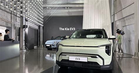 기아 3000만원대 소형 전기 Suv Ev3 공개…성장세 둔화 해결해줄까 삼프로tv