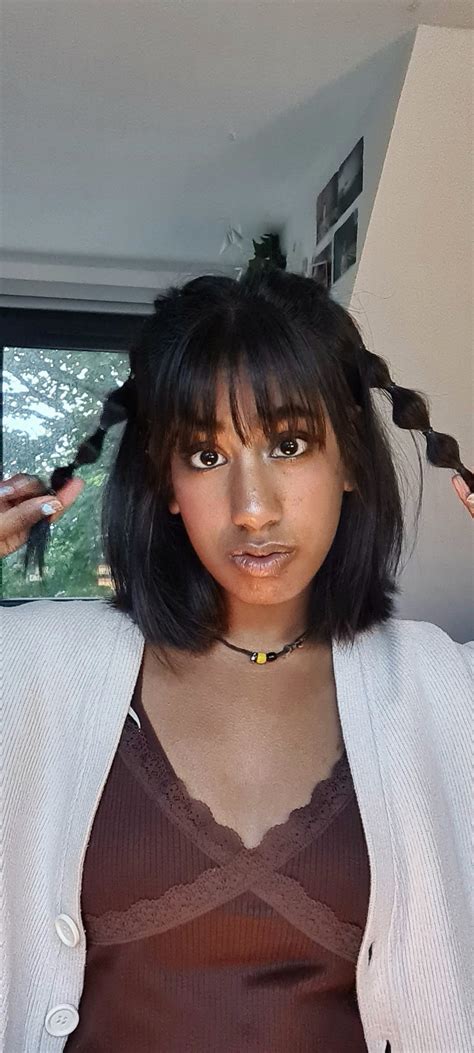 Trendy And Effortless Cool Hairstyle Medium Length Hair Medium Length