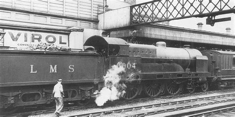 Coventry Station Lms Rebuild 4 6 0 Claughton Class No 6004 Is Seen Manoeuvreing A Vehicle On To