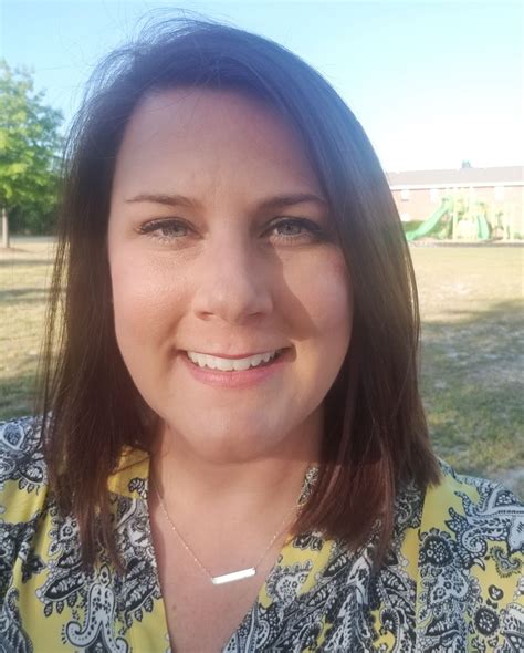 Jennifer Combss Instagram Twitter And Facebook On Idcrawl