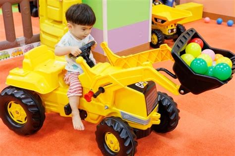 【重機 ユンボのおもちゃ】乗れる！電動！親子でラジコン！砂場で遊べる！コマツ！cat！（動画あり） どぼブロ