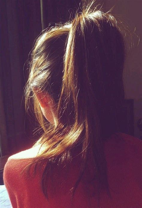 Hình ảnh cô gái quay lưng đẹp