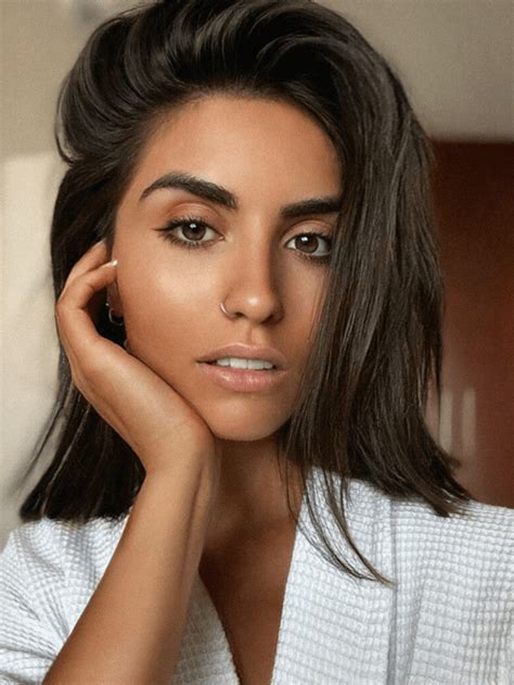 Look Her In The Eyes Ririnadreyt