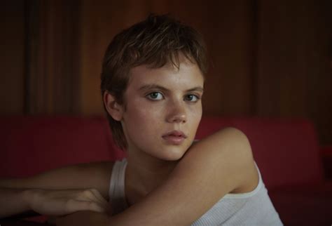 Isla Johnston In Talks To Be Baz Luhrmanns Jehanne Darc