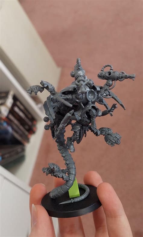 My Kitbashed Cryptek Technomancer With Canoptek Cloak R Necrontyr