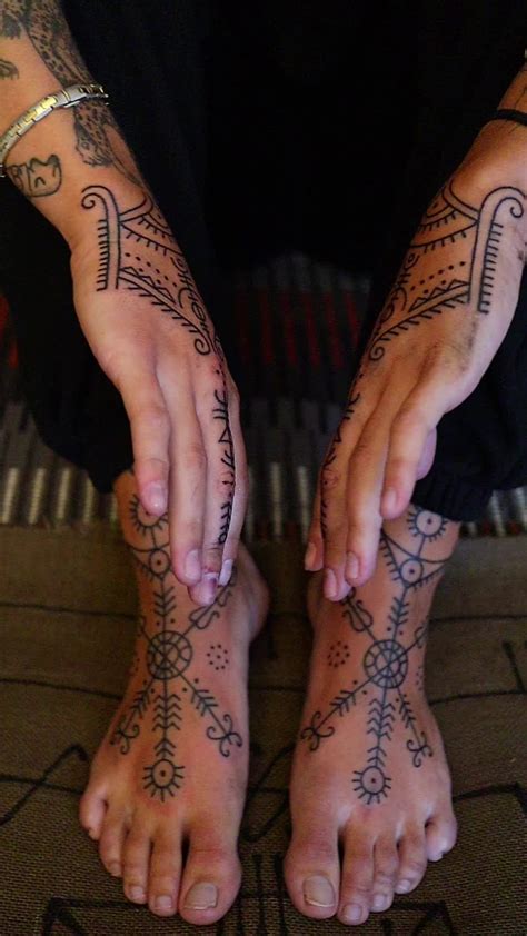 Gaelic Foot Tattoos Manchester United Fan Covers Whole Body With