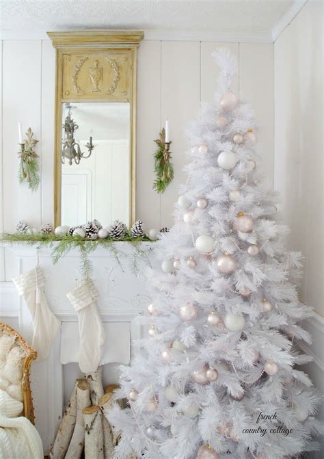 Black And White Christmas Tree Decorating Ideas