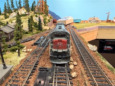 Athearn Ho Scale Weathered Southern Pacific U33c 8645 Doesnt Run Ebay