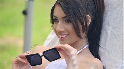 Sex Crazed Girlfriend Emily Pink Enjoys Daring Dp Threesome Gp2749