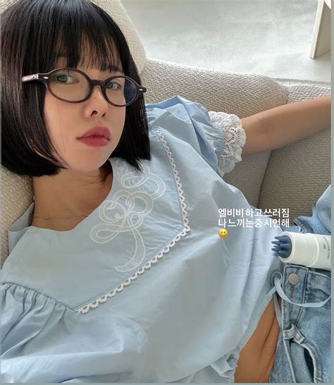 우리 좋아하는거해요 ️ 블라우스 같이 입을까요 💙💕 ️🌸🎶 Instagram