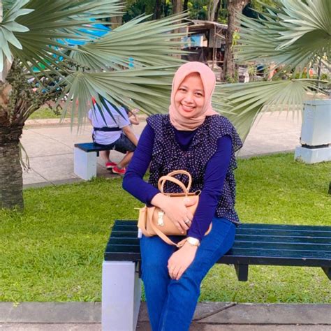 Liza Dolia Putri Minivlog