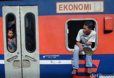 Mudik Kereta Api Ala Awal Tahun 2000