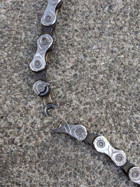 any reason why my chain could have snapped like this at less than 400