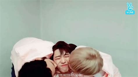 Lihat Video Instagram Ini Oleh Seventeen Vids Suka Seventeen Seventeen Kpop Dino