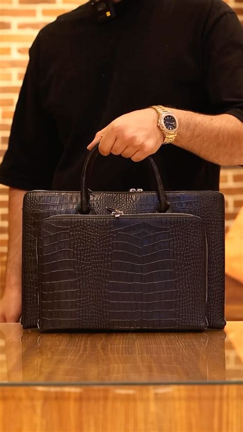 ‎گالری چرم طبیعی چارلی کیف و کمربند زنانه و مردانه چرم👜💼‎ ‎کیف