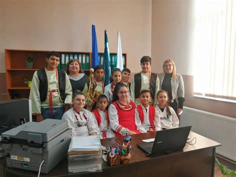 Ученици от Борован посетиха виртуално посолството в Германия снимки