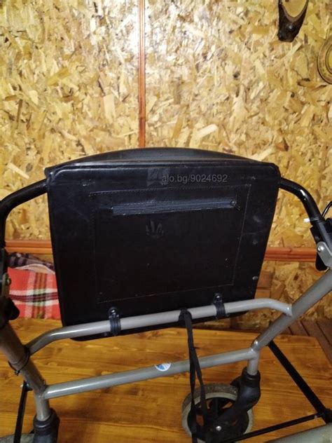 Сгъваема алуминиева проходилка ролатор за възрастни оперирани трудно подвижни хора Те