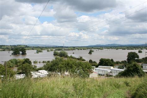 Soft Engineering Solutions To Reduce The River Flood Hazard Geography South West