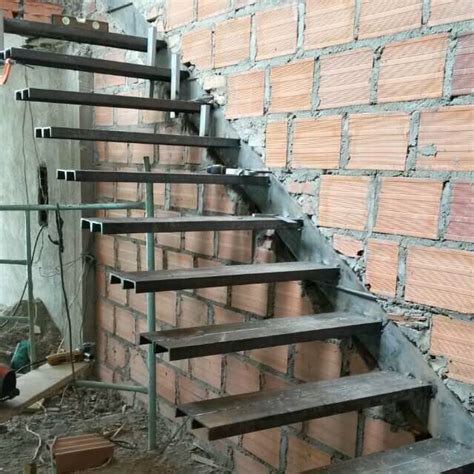 Pin by carlos Llande on Escalera | Staircase design modern, Building ...